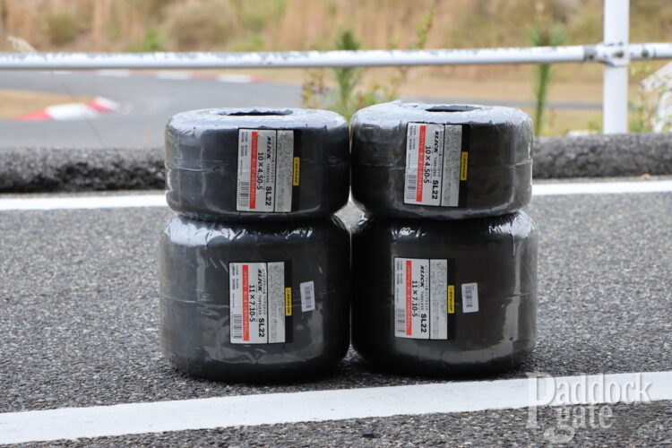 DUNLOP SL22を徹底テスト！次世代を担う新型SLタイヤの性能や耐久性や如何に - Paddock Gate ｜レーシングカートWEBメディア